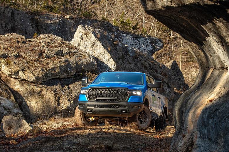 2025 Ram 1500 First Drive: Hurricane Power Replaces the Hemi | First ...